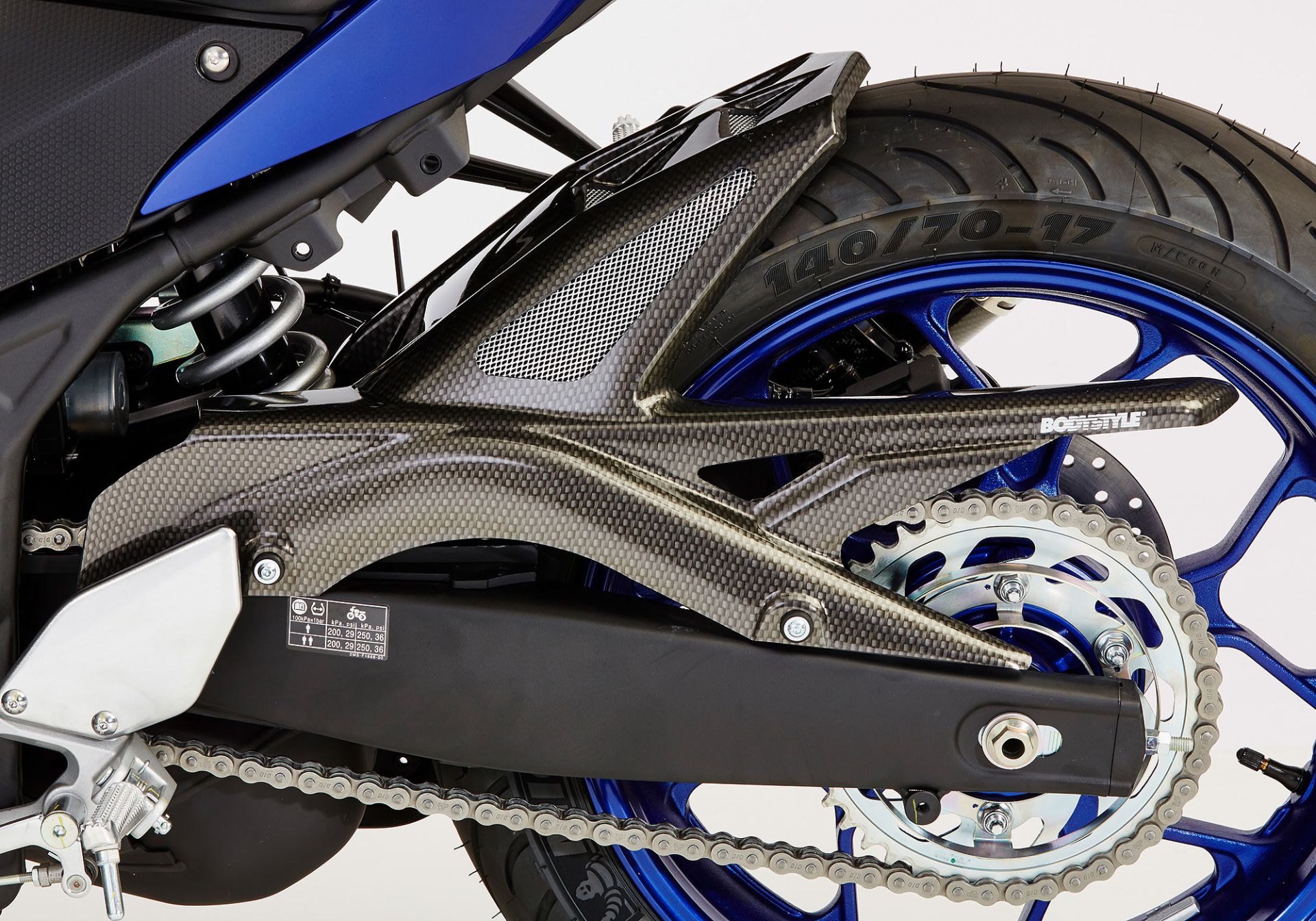 BODYSTYLE arrière hugger ABS plastiques aspect carbone acheter en ligne ...